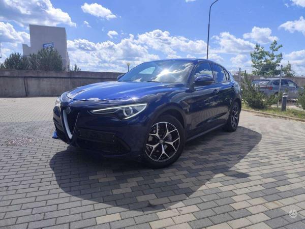 Blue Alfa Romeo Stelvio 2019 in Siauliai, with an engine capacity of 2.20 L and mileage of 205 thousand km for 12900 €, photo 3 on AUTOMOTO.COM.LV