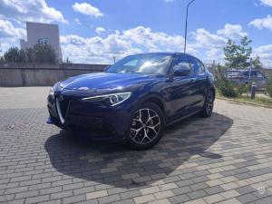 Blue Alfa Romeo Stelvio 2019 in Siauliai, with an engine capacity of 2.20 L and mileage of 205 thousand km for 12900 €, photo 4 on AUTOMOTO.COM.LV