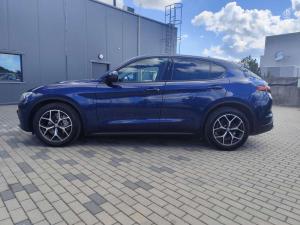 Blue Alfa Romeo Stelvio 2019 in Siauliai, with an engine capacity of 2.20 L and mileage of 205 thousand km for 12900 €, photo 5 on AUTOMOTO.COM.LV