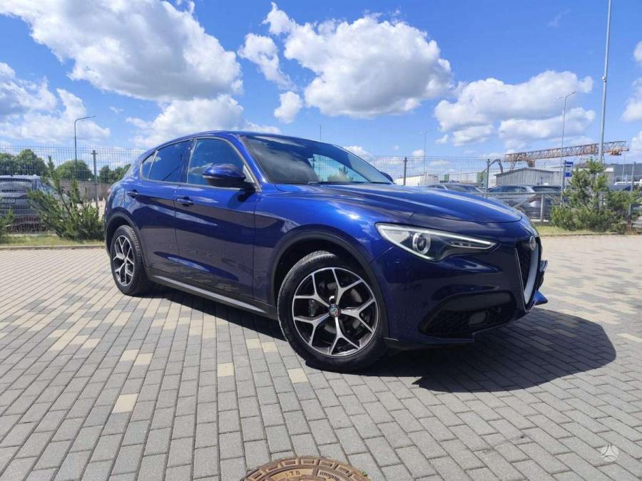 Blue Alfa Romeo Stelvio 2019 in Siauliai, with an engine capacity of 2.20 L and mileage of 205 thousand km for 12900 €, photo 13 on AUTOMOTO.COM.LV
