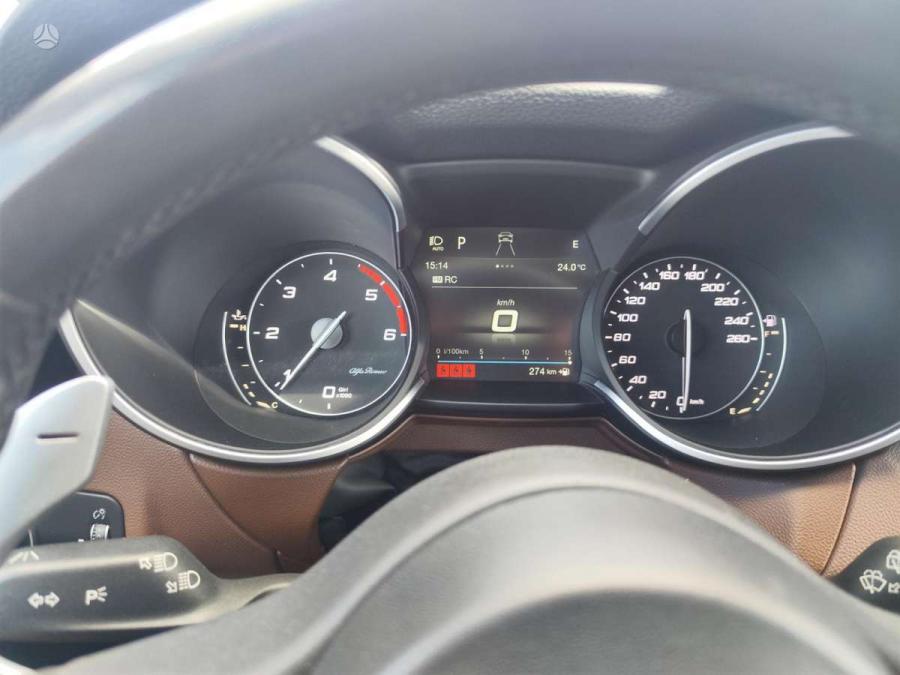 Blue Alfa Romeo Stelvio 2019 in Siauliai, with an engine capacity of 2.20 L and mileage of 205 thousand km for 12900 €, photo 19 on AUTOMOTO.COM.LV