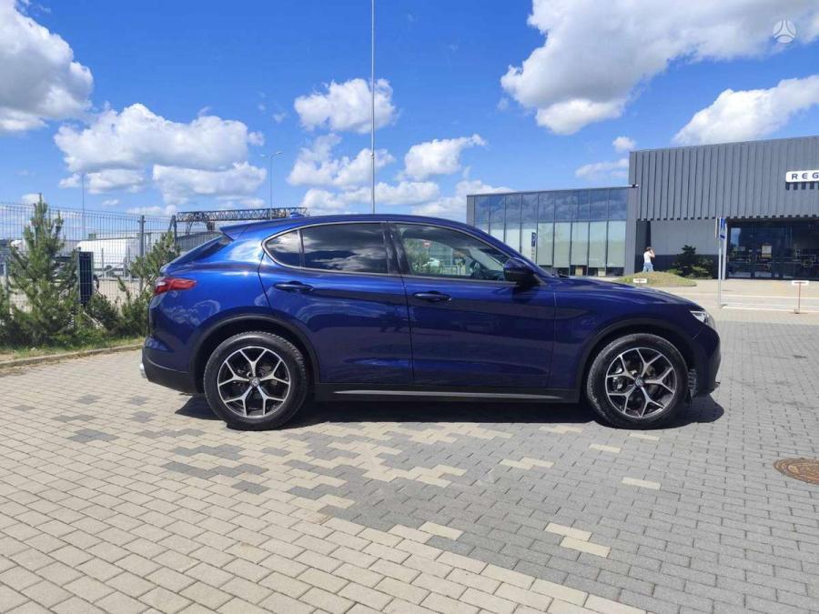 Blue Alfa Romeo Stelvio 2019 in Siauliai, with an engine capacity of 2.20 L and mileage of 205 thousand km for 12900 €, photo 25 on AUTOMOTO.COM.LV