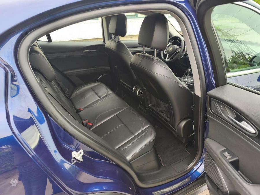 Zils Alfa Romeo Stelvio 2019 Kelmė, ar dzinēja tilpumu 2.14 L un nobraukumu 320 tūkst. km par 11400 €, foto 8 vietnē AUTOMOTO.COM.LV