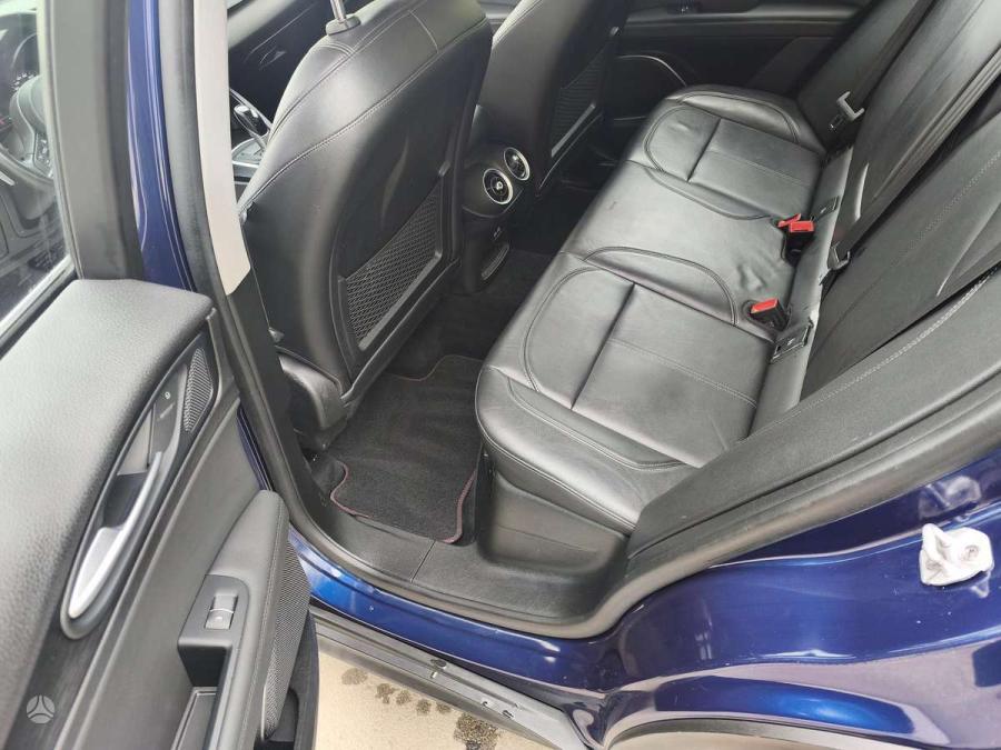 Zils Alfa Romeo Stelvio 2019 Kelmė, ar dzinēja tilpumu 2.14 L un nobraukumu 320 tūkst. km par 11400 €, foto 13 vietnē AUTOMOTO.COM.LV