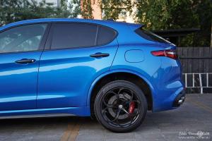 Blue Alfa Romeo Stelvio 2019 in Vilnius, with an engine capacity of 2.89 L and mileage of 159 thousand km for 39950 €, photo 7 on AUTOMOTO.COM.LV