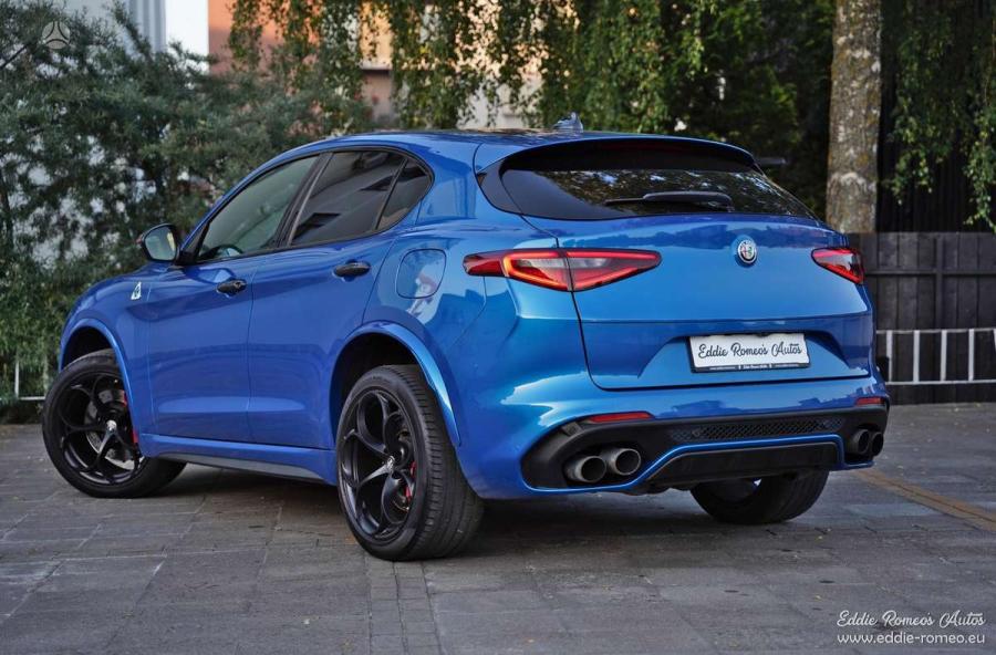 Blue Alfa Romeo Stelvio 2019 in Vilnius, with an engine capacity of 2.89 L and mileage of 159 thousand km for 39950 €, photo 8 on AUTOMOTO.COM.LV