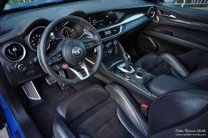 Blue Alfa Romeo Stelvio 2019 in Vilnius, with an engine capacity of 2.89 L and mileage of 159 thousand km for 39950 €, photo 25 on AUTOMOTO.COM.LV