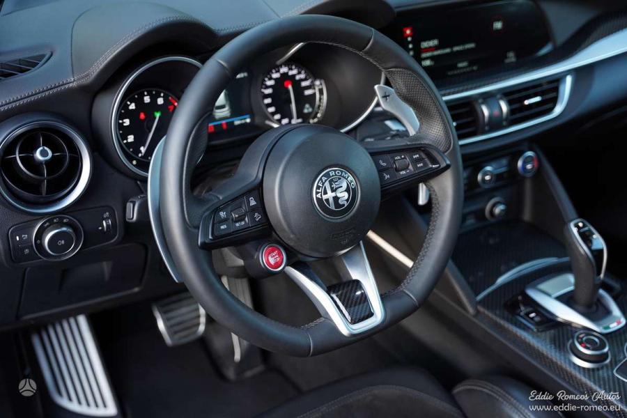 Blue Alfa Romeo Stelvio 2019 in Vilnius, with an engine capacity of 2.89 L and mileage of 159 thousand km for 39950 €, photo 27 on AUTOMOTO.COM.LV