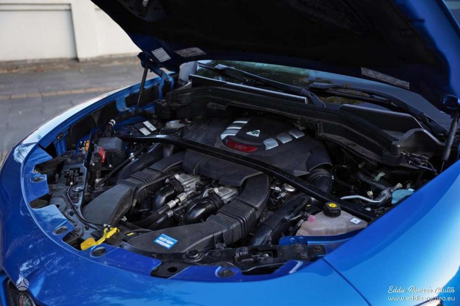 Blue Alfa Romeo Stelvio 2019 in Vilnius, with an engine capacity of 2.89 L and mileage of 159 thousand km for 39950 €, photo 45 on AUTOMOTO.COM.LV