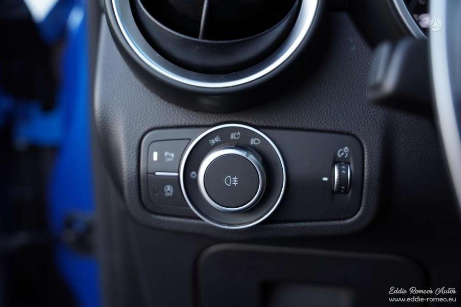 Blue Alfa Romeo Stelvio 2019 in Vilnius, with an engine capacity of 2.89 L and mileage of 159 thousand km for 39950 €, photo 55 on AUTOMOTO.COM.LV