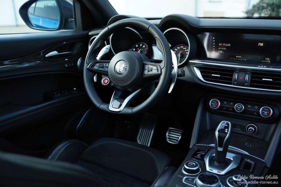 Blue Alfa Romeo Stelvio 2019 in Vilnius, with an engine capacity of 2.89 L and mileage of 159 thousand km for 39950 €, photo 60 on AUTOMOTO.COM.LV