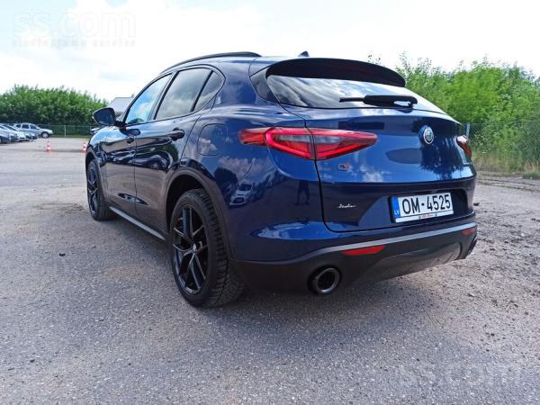 Blue Alfa Romeo Stelvio 2019 in Daugavpils, with an engine capacity of 2.20 L and mileage of 0 thousand km for 19950 €, photo 5 on AUTOMOTO.COM.LV