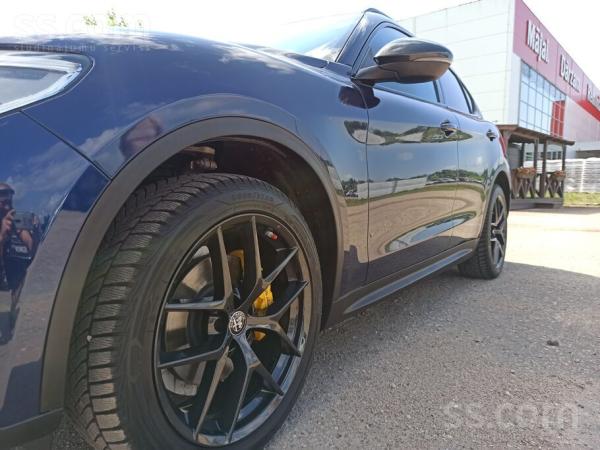 Blue Alfa Romeo Stelvio 2019 in Daugavpils, with an engine capacity of 2.20 L and mileage of 0 thousand km for 19950 €, photo 10 on AUTOMOTO.COM.LV