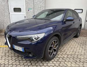 Альфа Ромео Стелвио 2019 в Шяуляй на AUTOMOTO.COM.LV Синий Альфа Ромео Стелвио 2019 в Шяуляй, объемом двигателя 2.14 л и пробегом 137 тыс. км за 8900 €, фото 1 на AUTOMOTO.COM.LV