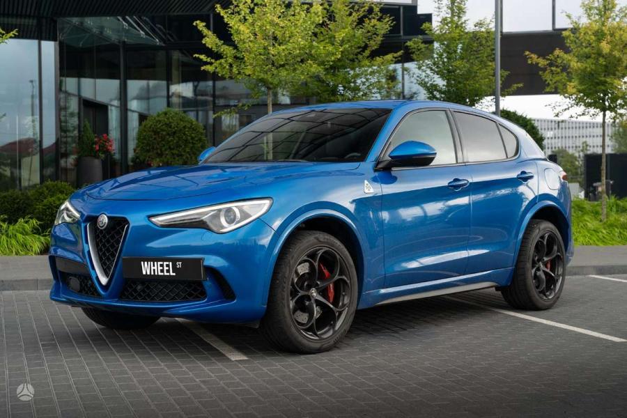 Blue Alfa Romeo Stelvio 2020 in Vilnius, with an engine capacity of 2.89 L and mileage of 33 thousand km for 46000 €, photo 2 on AUTOMOTO.COM.LV