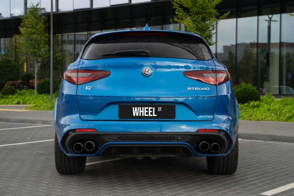 Blue Alfa Romeo Stelvio 2020 in Vilnius, with an engine capacity of 2.89 L and mileage of 33 thousand km for 46000 €, photo 6 on AUTOMOTO.COM.LV