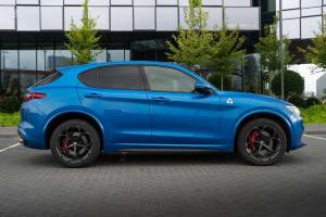 Blue Alfa Romeo Stelvio 2020 in Vilnius, with an engine capacity of 2.89 L and mileage of 33 thousand km for 46000 €, photo 8 on AUTOMOTO.COM.LV