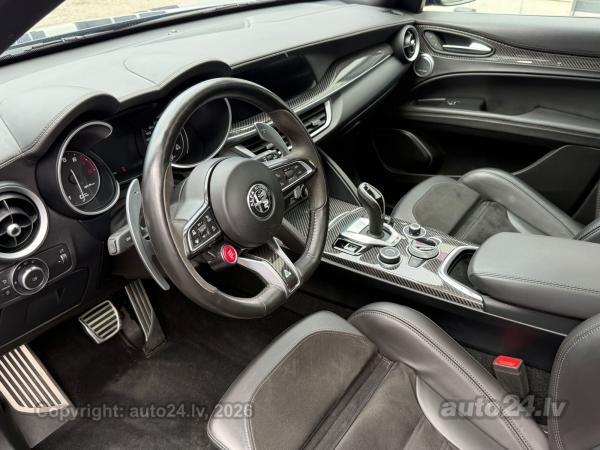 Blue Alfa Romeo Stelvio 2020 in Tallinn, with an engine capacity of 2.90 L and mileage of 62 thousand km for 45900 €, photo 11 on AUTOMOTO.COM.LV