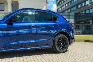 Zils Alfa Romeo Stelvio 2021 Klaipėda, ar dzinēja tilpumu 2.00 L un nobraukumu 13 tūkst. km par 29990 €, foto 6 vietnē AUTOMOTO.COM.LV