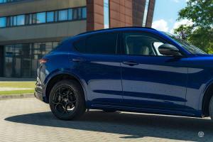 Zils Alfa Romeo Stelvio 2021 Klaipėda, ar dzinēja tilpumu 2.00 L un nobraukumu 13 tūkst. km par 29990 €, foto 10 vietnē AUTOMOTO.COM.LV