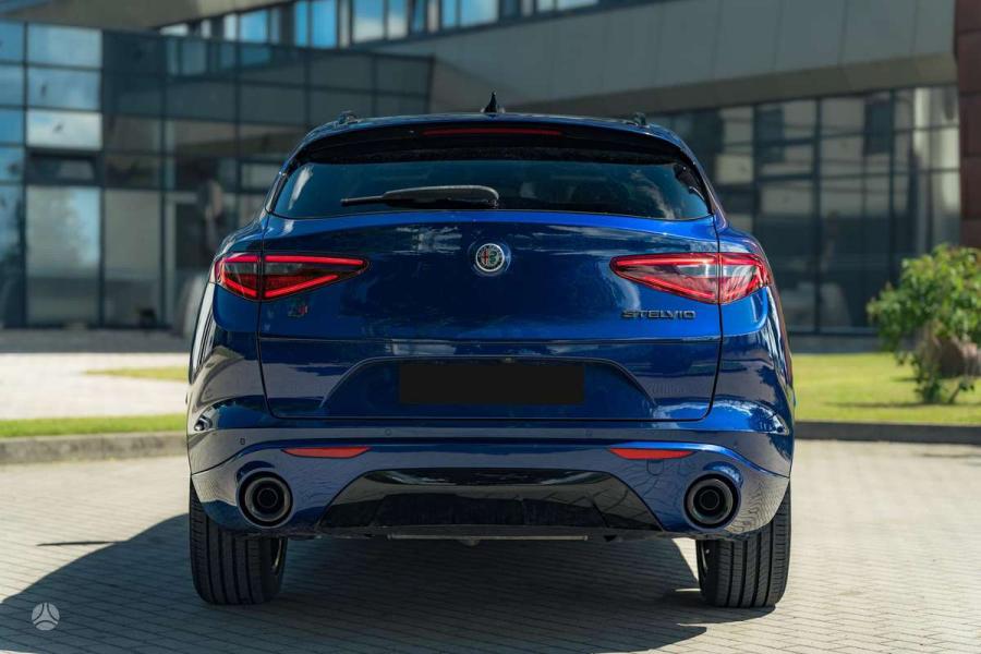 Zils Alfa Romeo Stelvio 2021 Klaipėda, ar dzinēja tilpumu 2.00 L un nobraukumu 13 tūkst. km par 29990 €, foto 13 vietnē AUTOMOTO.COM.LV