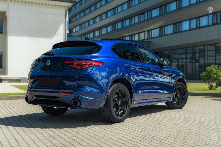Zils Alfa Romeo Stelvio 2021 Klaipėda, ar dzinēja tilpumu 2.00 L un nobraukumu 13 tūkst. km par 29990 €, foto 16 vietnē AUTOMOTO.COM.LV