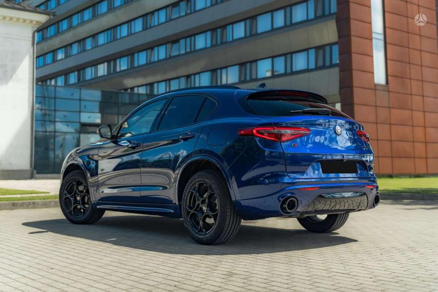 Zils Alfa Romeo Stelvio 2021 Klaipėda, ar dzinēja tilpumu 2.00 L un nobraukumu 13 tūkst. km par 29990 €, foto 18 vietnē AUTOMOTO.COM.LV