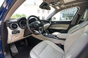 Zils Alfa Romeo Stelvio 2021 Klaipėda, ar dzinēja tilpumu 2.00 L un nobraukumu 13 tūkst. km par 29990 €, foto 20 vietnē AUTOMOTO.COM.LV