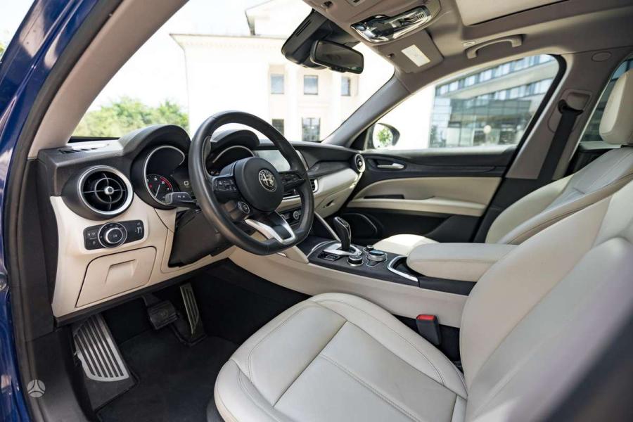 Zils Alfa Romeo Stelvio 2021 Klaipėda, ar dzinēja tilpumu 2.00 L un nobraukumu 13 tūkst. km par 29990 €, foto 20 vietnē AUTOMOTO.COM.LV