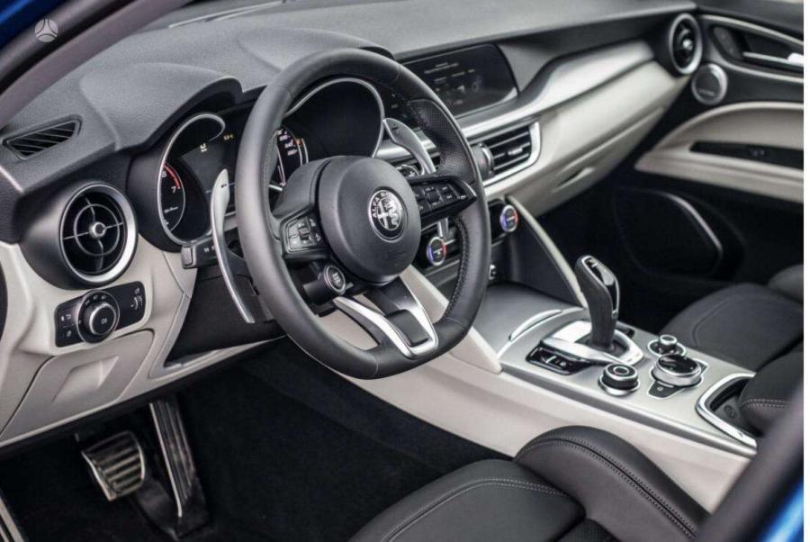 Blue Alfa Romeo Stelvio 2021 in Vilnius, with an engine capacity of 2.00 L and mileage of 50 thousand km for 34990 €, photo 4 on AUTOMOTO.COM.LV