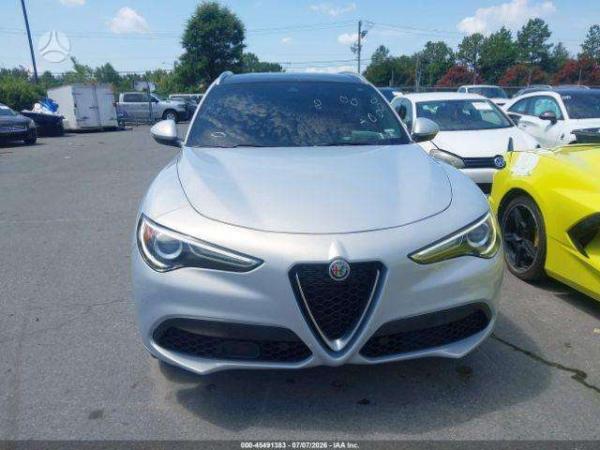 Альфа Ромео Стелвио 2021 в Клайпеда на AUTOMOTO.COM.LV Синий Альфа Ромео Стелвио 2021 в Клайпеда, объемом двигателя 2.00 л и пробегом 89 тыс. км за 12100 €, фото 6 на AUTOMOTO.COM.LV