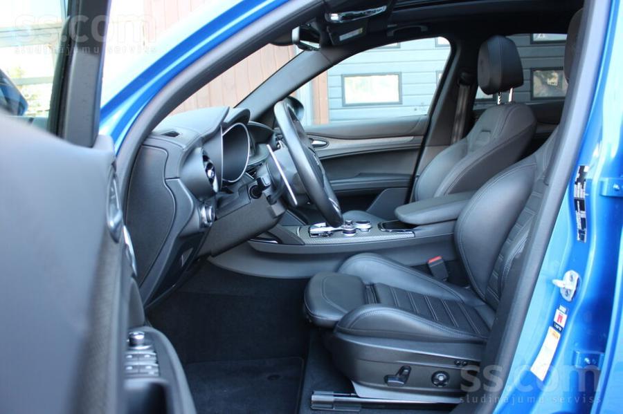 Blue Alfa Romeo Stelvio 2024 in Riga, with an engine capacity of 2.90 L and mileage of 40 thousand km for 68580 €, photo 10 on AUTOMOTO.COM.LV