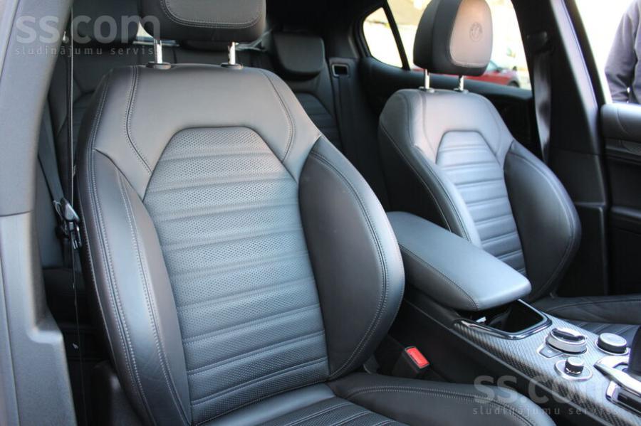 Blue Alfa Romeo Stelvio 2024 in Riga, with an engine capacity of 2.90 L and mileage of 40 thousand km for 68580 €, photo 13 on AUTOMOTO.COM.LV