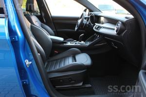 Blue Alfa Romeo Stelvio 2024 in Riga, with an engine capacity of 2.90 L and mileage of 40 thousand km for 68580 €, photo 14 on AUTOMOTO.COM.LV
