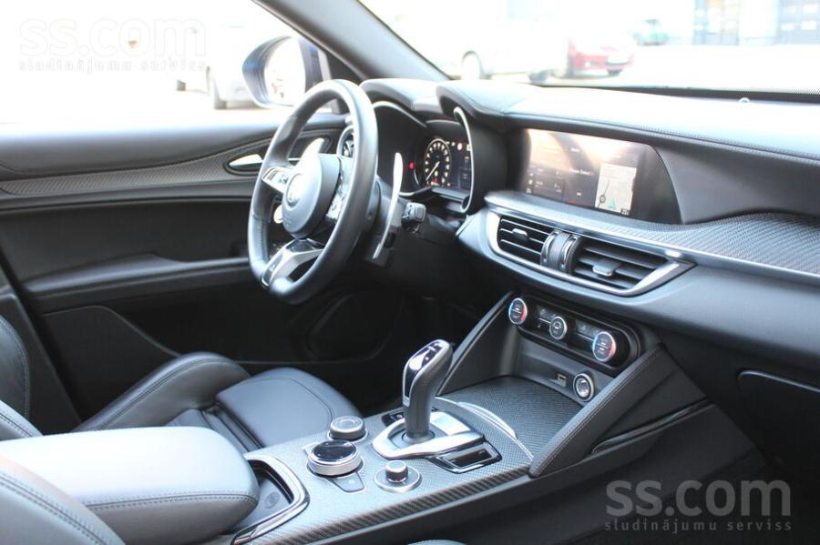 Blue Alfa Romeo Stelvio 2024 in Riga, with an engine capacity of 2.90 L and mileage of 40 thousand km for 68580 €, photo 15 on AUTOMOTO.COM.LV