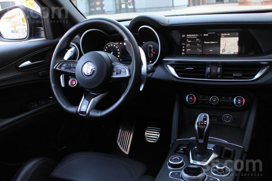 Blue Alfa Romeo Stelvio 2024 in Riga, with an engine capacity of 2.90 L and mileage of 40 thousand km for 68580 €, photo 16 on AUTOMOTO.COM.LV