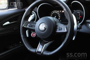 Blue Alfa Romeo Stelvio 2024 in Riga, with an engine capacity of 2.90 L and mileage of 40 thousand km for 68580 €, photo 17 on AUTOMOTO.COM.LV