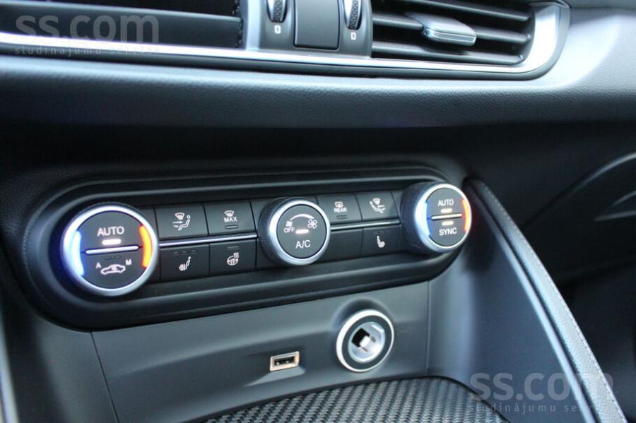 Blue Alfa Romeo Stelvio 2024 in Riga, with an engine capacity of 2.90 L and mileage of 40 thousand km for 68580 €, photo 28 on AUTOMOTO.COM.LV