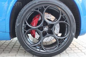 Blue Alfa Romeo Stelvio 2024 in Riga, with an engine capacity of 2.90 L and mileage of 40 thousand km for 68580 €, photo 32 on AUTOMOTO.COM.LV