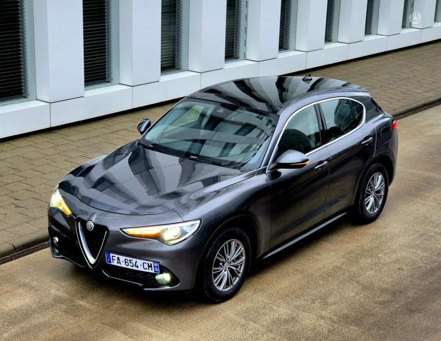 Brūns Alfa Romeo Stelvio 2018 Viļņa, ar dzinēja tilpumu 2.14 L un nobraukumu 167 tūkst. km par 13800 €, foto 1 vietnē AUTOMOTO.COM.LV
