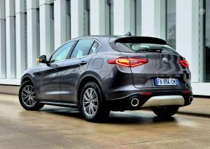 Brūns Alfa Romeo Stelvio 2018 Viļņa, ar dzinēja tilpumu 2.14 L un nobraukumu 167 tūkst. km par 13800 €, foto 6 vietnē AUTOMOTO.COM.LV