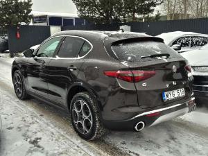 Brūns Alfa Romeo Stelvio 2018 Viļņa, ar dzinēja tilpumu 2.00 L un nobraukumu 147 tūkst. km par 16999 €, foto 3 vietnē AUTOMOTO.COM.LV