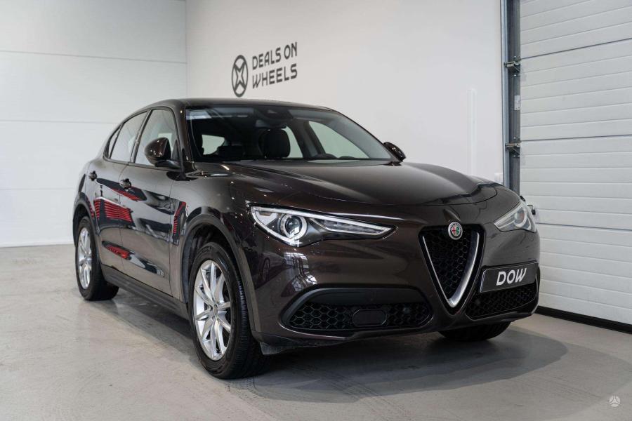 Brūns Alfa Romeo Stelvio 2020 Viļņa, ar dzinēja tilpumu 2.00 L un nobraukumu 49 tūkst. km par 23900 €, foto 1 vietnē AUTOMOTO.COM.LV