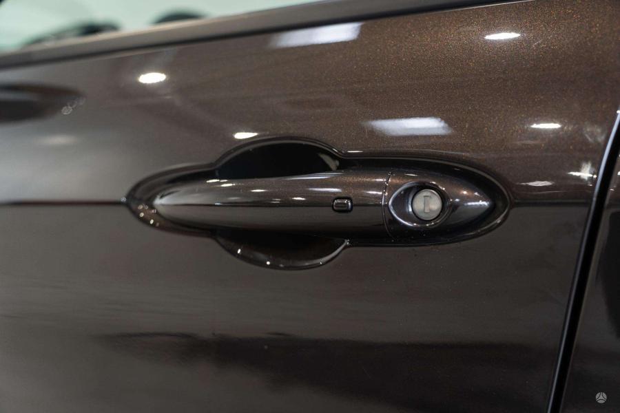 Brūns Alfa Romeo Stelvio 2020 Viļņa, ar dzinēja tilpumu 2.00 L un nobraukumu 49 tūkst. km par 23900 €, foto 10 vietnē AUTOMOTO.COM.LV