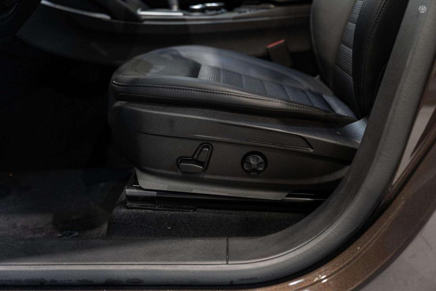 Brūns Alfa Romeo Stelvio 2020 Viļņa, ar dzinēja tilpumu 2.00 L un nobraukumu 49 tūkst. km par 23900 €, foto 14 vietnē AUTOMOTO.COM.LV