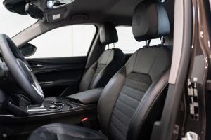 Brūns Alfa Romeo Stelvio 2020 Viļņa, ar dzinēja tilpumu 2.00 L un nobraukumu 49 tūkst. km par 23900 €, foto 15 vietnē AUTOMOTO.COM.LV