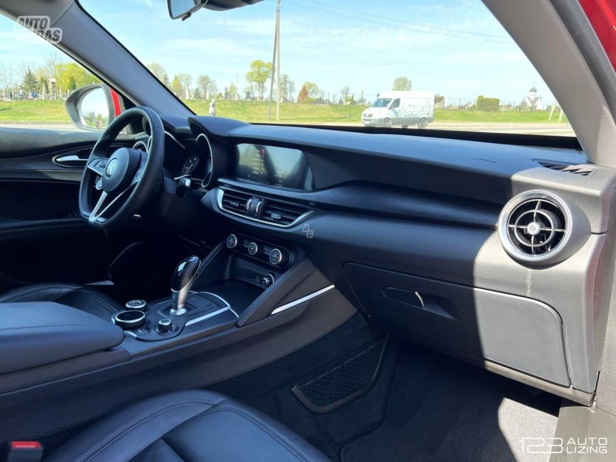 Alfa Romeo Stelvio 2018 Tauragė, ar dzinēja tilpumu 2.10 L un nobraukumu 117 tūkst. km par 13900 €, foto 15 vietnē AUTOMOTO.COM.LV