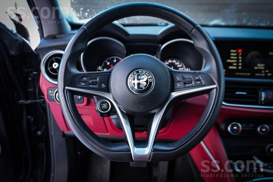 Alfa Romeo Stelvio 2018 in Riga, with an engine capacity of 2.20 L and mileage of 200 thousand km for 18790 €, photo 14 on AUTOMOTO.COM.LV