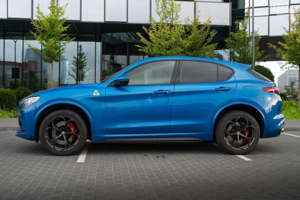 Alfa Romeo Stelvio 2020 Viļņa, ar dzinēja tilpumu 2.90 L un nobraukumu 33 tūkst. km par 47500 €, foto 2 vietnē AUTOMOTO.COM.LV