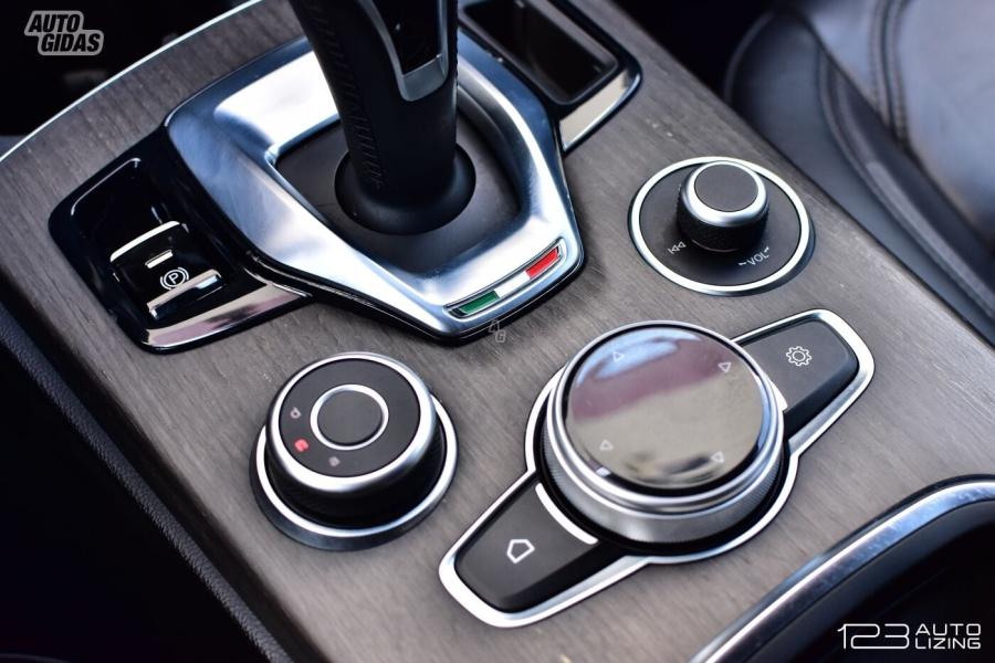 Alfa Romeo Stelvio 2020 Kretinga, ar dzinēja tilpumu 2.10 L un nobraukumu 168 tūkst. km par 17999 €, foto 20 vietnē AUTOMOTO.COM.LV